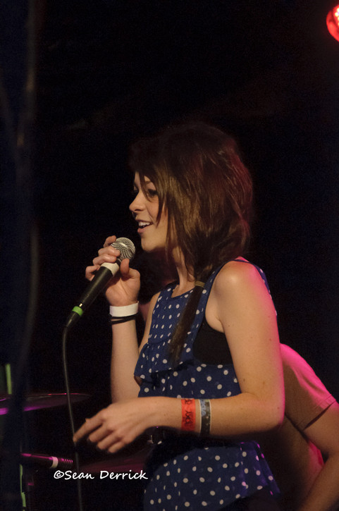 » Cady Groves: Polka Dot Ruffle Top