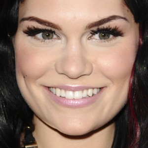 Jessie J Makeup: & Pale Pink Lipstick | Steal Her Style
