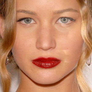 Jennifer Lawrence Makeup: & Red Lipstick | Steal Her Style