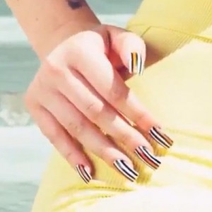 Iggy Azalea Fuchsia, Gold, Silver Crackle, Foil Nails | Steal Her Style