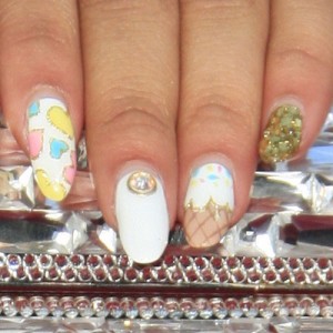 Zendaya Light Pink Nails | Steal Her Style