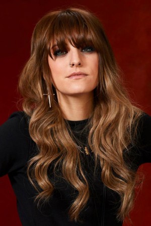 Juliet Simms Hairstyles & Hair Colors | Steal Her Style | Page 3