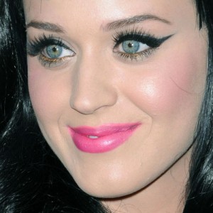 Katy Perry Makeup: Black Eyeshadow, Bronze Eyeshadow & Hot Pink ...