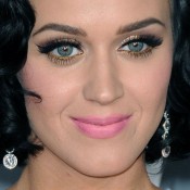 Katy Perry "Unconditionally" Makeup: Purple Lipstick | Steal Her Style