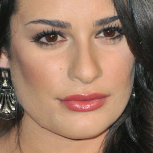 Lea Michele Makeup: Green Eyeshadow & Nude Lipstick | Steal Her Style
