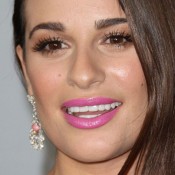 Lea Michele Makeup: Beige Eyeshadow, Black Eyeshadow & Red Lipstick ...