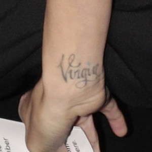 Nicole Richie Cross, Jewelry, Rosary Ankle, Foot Tattoo | Steal Her Style