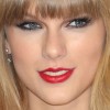 Taylor Swift Makeup: Black Eyeshadow, Bronze Eyeshadow & Red Lipstick ...