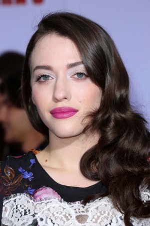 Kat Dennings Hairstyles & Hair Colors | Steal Her Style
