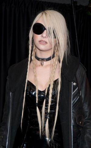 Taylor Momsen Straight Platinum Blonde Braid, Mini Braids, Overgrown ...