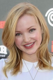 Dove Cameron Wavy Golden Blonde Hairstyle | Steal Her Style