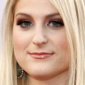 Meghan Trainor Makeup: Black Eyeshadow, Brown Eyeshadow, Gold Eyeshadow ...
