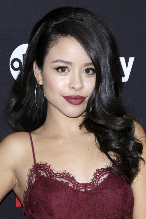 Cierra Ramirez Wavy Dark Brown Barrel Curls, Side Part Hairstyle ...