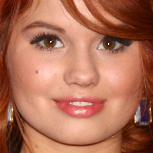 Debby Ryan Makeup: Black Eyeshadow, Nude Eyeshadow & Clear Lip Gloss ...