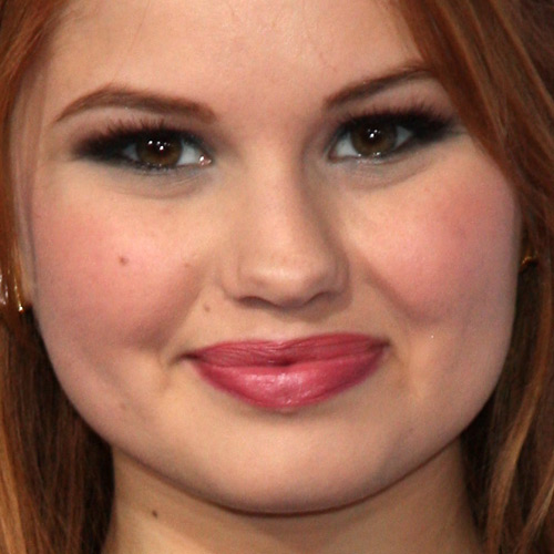 Debby Ryan Makeup: Black Eyeshadow, Charcoal Eyeshadow & Pink Lipstick ...