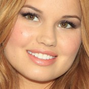 Debby Ryan Makeup: Bronze Eyeshadow, Peach Eyeshadow & Hot Pink ...