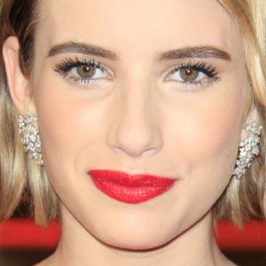 Emma Roberts Makeup: Bronze Eyeshadow & Burgundy Lipstick | Steal Her Style