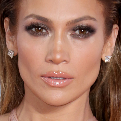Jennifer Lopez Makeup: Beige Eyeshadow, Red Eyeshadow & Nude Lipstick ...