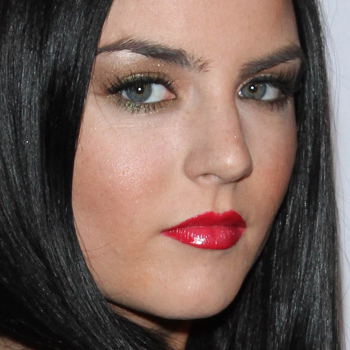 JoJo Levesque Makeup: Bronze Eyeshadow, Green Eyeshadow & Red Lipstick ...