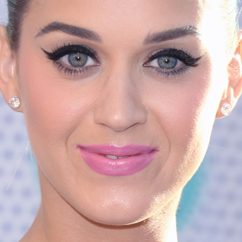 Katy Perry Makeup: Blue Eyeshadow & Mauve Lipstick | Steal Her Style