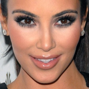 Kim Kardashian Makeup: Silver Eyeshadow, Taupe Eyeshadow & Nude ...