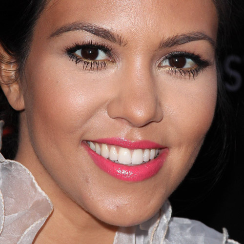 Kourtney Kardashian Makeup: Bronze Eyeshadow & Nude Lipstick | Steal ...