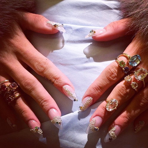 Instagram / @imarninails