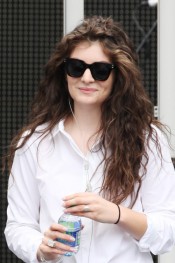 Lorde's Hairstyles & Hair Colors | Steal Her Style | Page 2