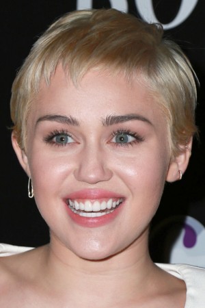 Miley Cyrus Straight Platinum Blonde Pixie Cut Hairstyle | Steal Her Style