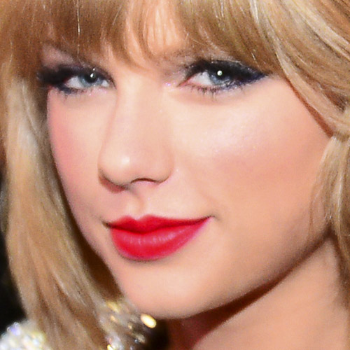 Taylor Swift Makeup: Black Eyeshadow, White Eyeshadow & Red Lipstick ...