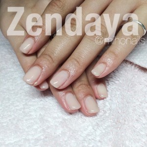 Zendaya Peach Jewels, Writing Nails | Steal Her Style