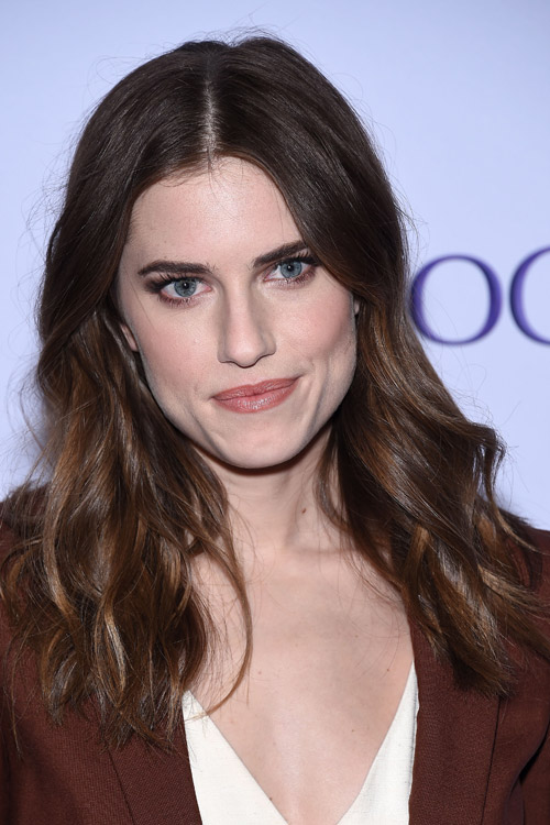 Allison Williams Wavy Medium Brown Loose Waves Hairstyle | Steal Her Style