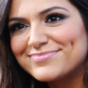 Bethany Mota Makeup: Beige Eyeshadow, Black Eyeshadow & Burgundy ...