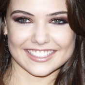 Danielle Campbell Makeup: Black Eyeshadow, Bronze Eyeshadow & Pink Lip ...
