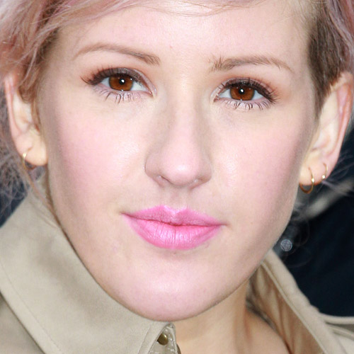 Ellie Goulding Makeup: Brown Eyeshadow & Pink Lip Gloss | Steal Her Style