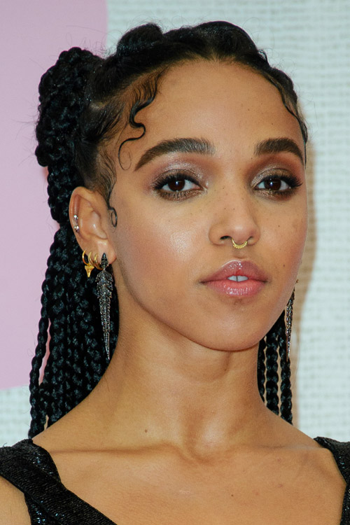 FKA Twigs Straight Mini Braids Hairstyle | Steal Her Style
