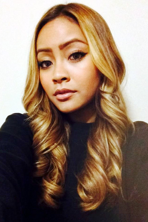 Honey Cocaine Wavy Light Brown Barrel Curls Hairstyle | Steal Her Style