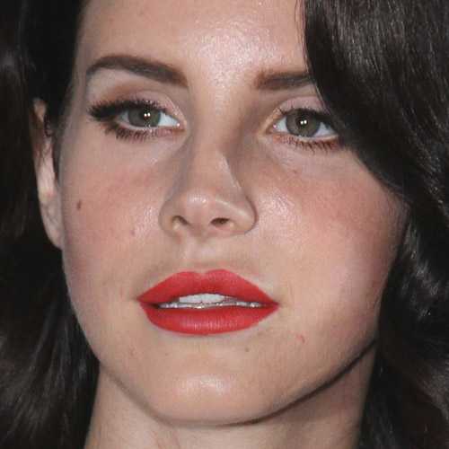 Lana Del Rey Makeup: & Pale Pink Lipstick | Steal Her Style