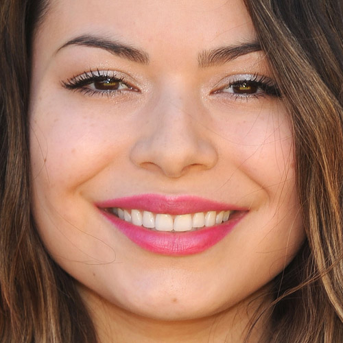 Miranda Cosgrove Makeup