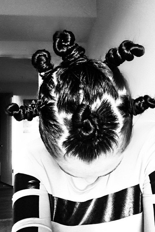 Porcelain Black's Hairstyles & Hair Colors | Steal Her Style