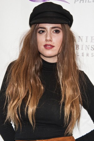 Ryn Weaver Straight Medium Brown Ombré Hairstyle | Steal Her Style