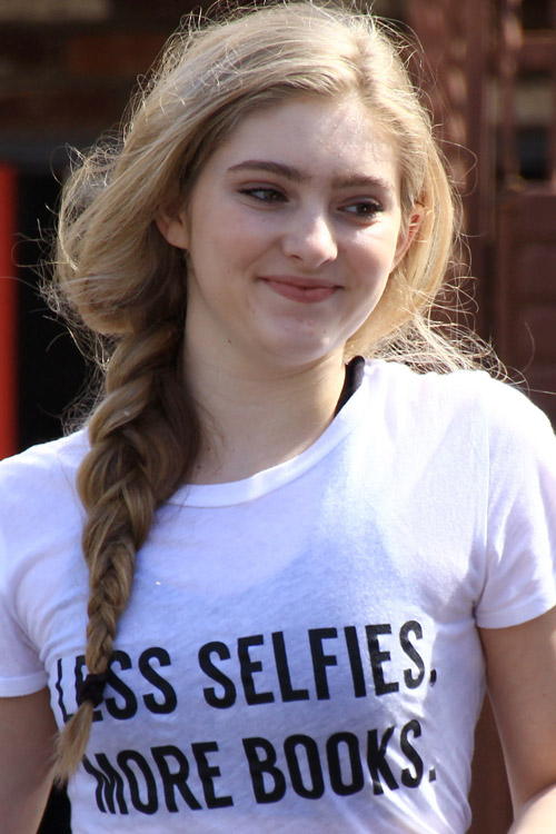 Willow Shields Straight Light Brown Braid, Messy Hairstyle | Steal Her ...