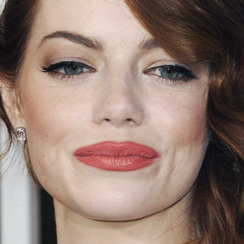 Emma Stone Makeup: Blue Eyeshadow, Brown Eyeshadow & Peach Lipstick ...
