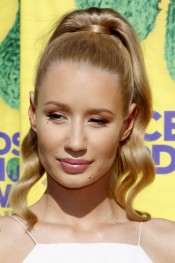 Iggy Azalea Wavy Honey Blonde High Ponytail, Ponytail Hairstyle | Steal ...