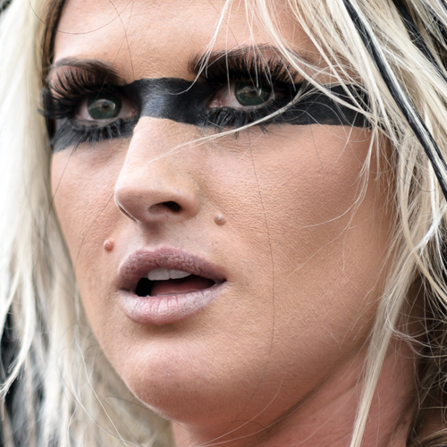 Abbey Lee Kershaw Makeup: Black Eyeshadow, Bronze Eyeshadow & Mauve ...