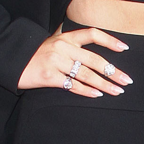 Lorde's Nail Polish & Nail Art | Steal Her Style