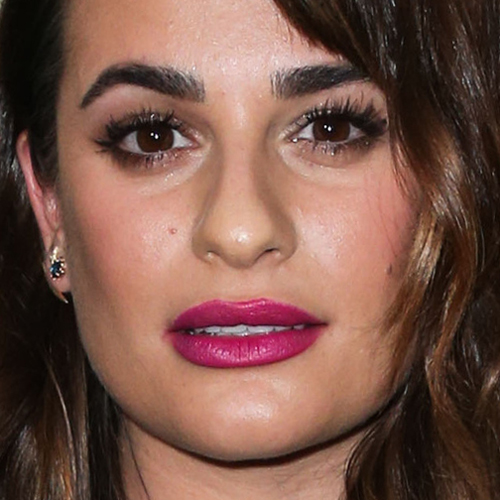 Lea Michele Makeup: Beige Eyeshadow, Black Eyeshadow & Red Lipstick ...