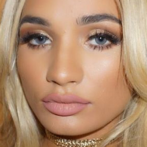 Pia Mia Perez Makeup: Black Eyeshadow, Brown Eyeshadow, Gold Eyeshadow ...