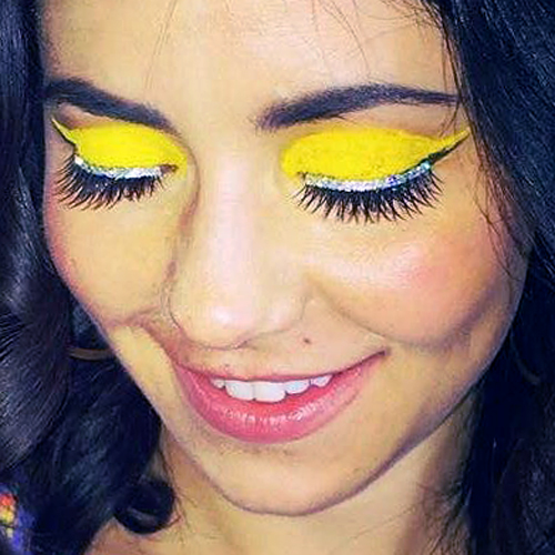Marina Diamandis Makeup: Blue Eyeshadow & Mauve Lipstick | Steal Her Style