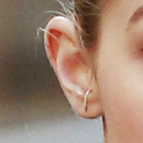 Gigi Hadid's Piercings & Jewelry | Steal Her Style